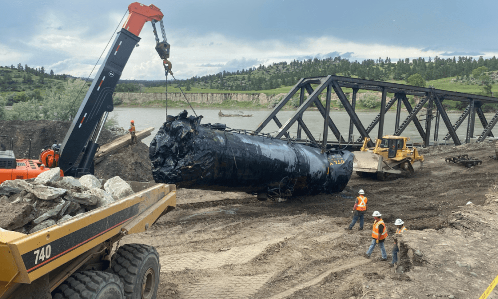 Yellowstone River Update: Officials estimate 500,000 pounds of tar-like ...